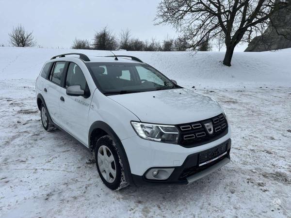 Balts Dacia Logan 2020 Kauņa, ar dzinēja tilpumu 0.90 L un nobraukumu 134 tūkst. km par 6550 €, foto 3 vietnē AUTOMOTO.COM.LV