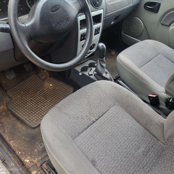 Dzeltens Dacia Logan 2006 Kauņa, ar dzinēja tilpumu 1.60 L un nobraukumu 300 tūkst. km par 850 €, foto 3 vietnē AUTOMOTO.COM.LV