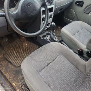 Dzeltens Dacia Logan 2006 Kauņa, ar dzinēja tilpumu 1.60 L un nobraukumu 300 tūkst. km par 850 €, foto 3 vietnē AUTOMOTO.COM.LV