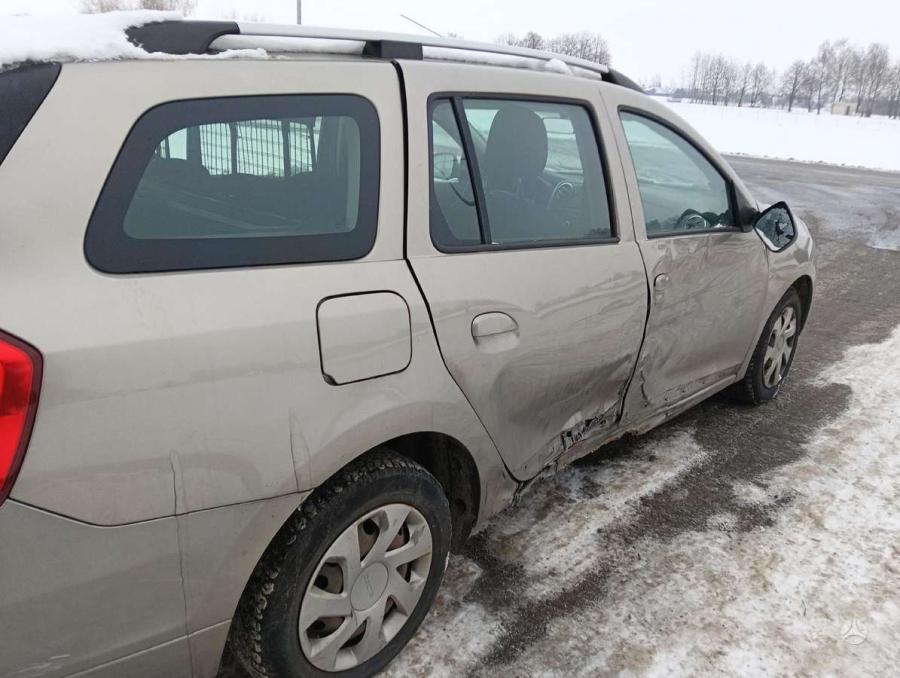 Желтый Дачия Логан 2015 в Мариямполе, объемом двигателя 1.46 л и пробегом 92 тыс. км за 2850 €, фото 6 на AUTOMOTO.COM.LV