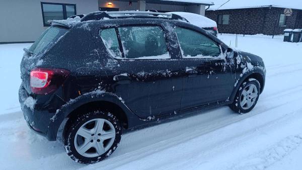 Black Dacia Sandero 2016 in Taurage, with an engine capacity of 0.90 L and mileage of 148 thousand km for 3700 €, photo 4 on AUTOMOTO.COM.LV