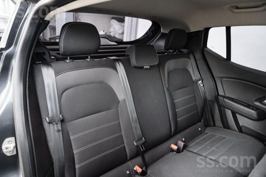 Black Dacia Sandero 2021 in Riga, with an engine capacity of 1.00 L and mileage of 56 thousand km for 12650 €, photo 8 on AUTOMOTO.COM.LV