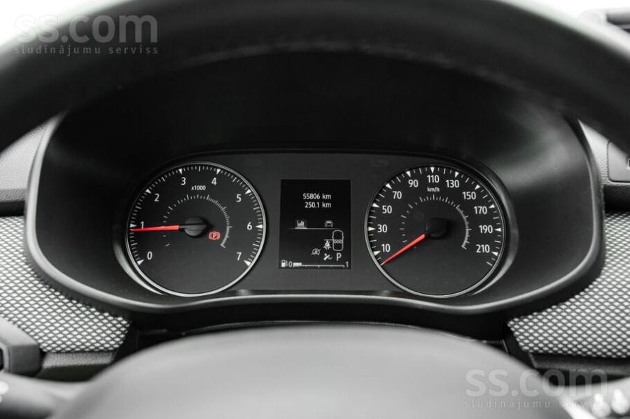 Black Dacia Sandero 2021 in Riga, with an engine capacity of 1.00 L and mileage of 56 thousand km for 12650 €, photo 10 on AUTOMOTO.COM.LV