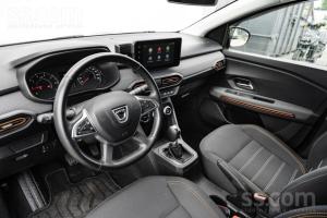 Black Dacia Sandero 2021 in Riga, with an engine capacity of 1.00 L and mileage of 56 thousand km for 12650 €, photo 18 on AUTOMOTO.COM.LV