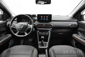 Black Dacia Sandero 2021 in Riga, with an engine capacity of 1.00 L and mileage of 56 thousand km for 12650 €, photo 21 on AUTOMOTO.COM.LV