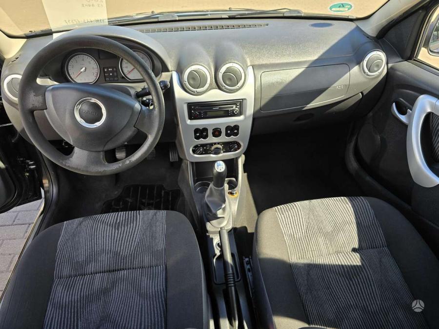 Black Dacia Sandero 2010 in Marijampole, with an engine capacity of 1.15 L and mileage of 230 thousand km for 1500 €, photo 11 on AUTOMOTO.COM.LV