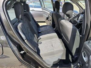Black Dacia Sandero 2010 in Marijampole, with an engine capacity of 1.15 L and mileage of 230 thousand km for 1500 €, photo 15 on AUTOMOTO.COM.LV