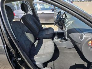 Black Dacia Sandero 2010 in Marijampole, with an engine capacity of 1.15 L and mileage of 220 thousand km for 1500 €, photo 14 on AUTOMOTO.COM.LV