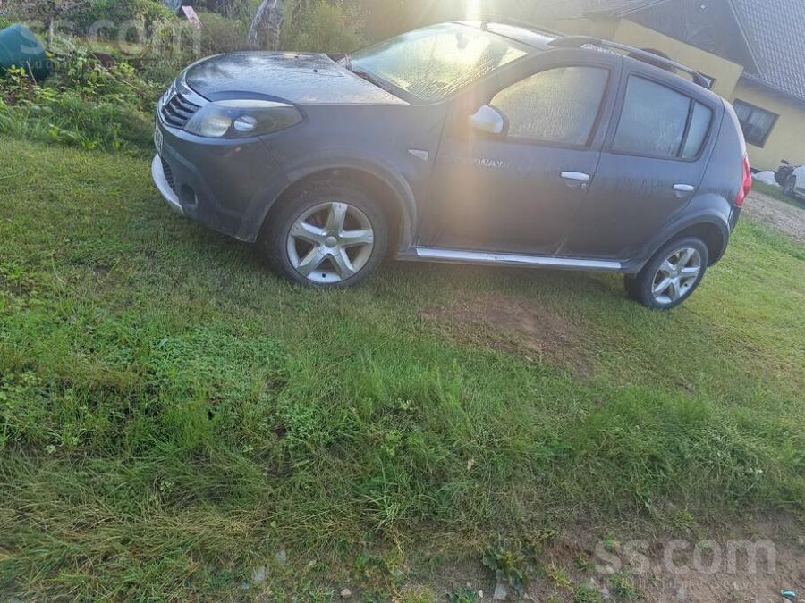 Melns Dacia Sandero 2012 Ogre, ar dzinēja tilpumu 1.50 L un nobraukumu 196 tūkst. km par 1250 €, foto 3 vietnē AUTOMOTO.COM.LV