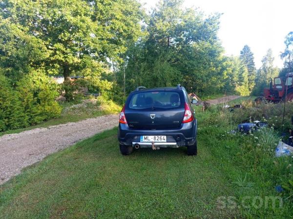 Melns Dacia Sandero 2012 Ogre, ar dzinēja tilpumu 1.50 L un nobraukumu 196 tūkst. km par 1250 €, foto 4 vietnē AUTOMOTO.COM.LV