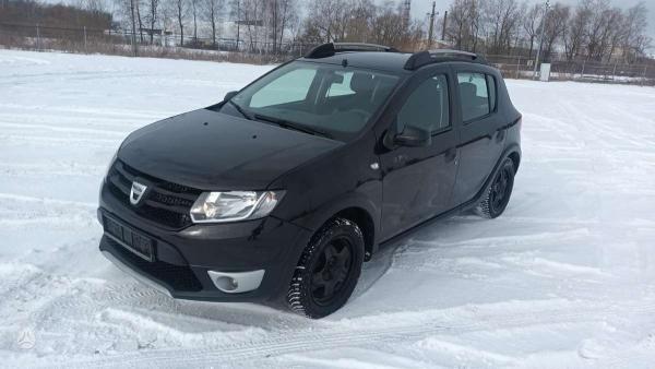 Black Dacia Sandero 2013 in Marijampole, with an engine capacity of 1.46 L and mileage of 270 thousand km for 3400 €, photo 1 on AUTOMOTO.COM.LV