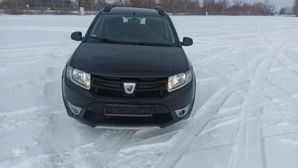 Black Dacia Sandero 2013 in Marijampole, with an engine capacity of 1.46 L and mileage of 270 thousand km for 3400 €, photo 2 on AUTOMOTO.COM.LV