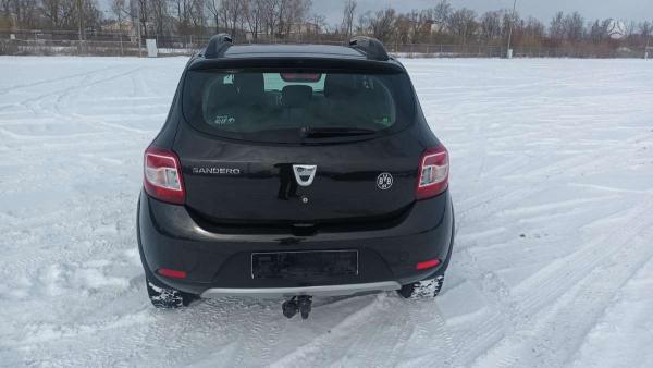 Black Dacia Sandero 2013 in Marijampole, with an engine capacity of 1.46 L and mileage of 270 thousand km for 3400 €, photo 5 on AUTOMOTO.COM.LV
