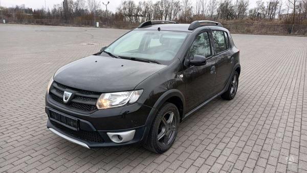 Melns Dacia Sandero 2013 Marijampole, ar dzinēja tilpumu 1.46 L un nobraukumu 276 tūkst. km par 2950 €, foto 3 vietnē AUTOMOTO.COM.LV