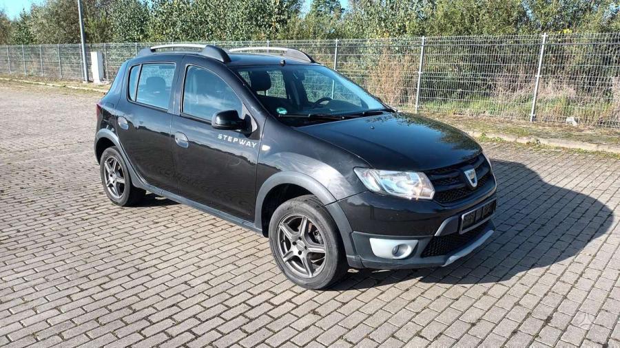 Black Dacia Sandero 2013 in Marijampole, with an engine capacity of 1.46 L and mileage of 270 thousand km for 2900 €, photo 1 on AUTOMOTO.COM.LV