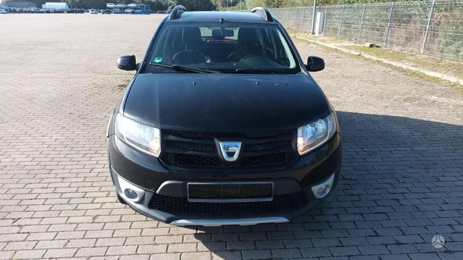 Black Dacia Sandero 2013 in Marijampole, with an engine capacity of 1.46 L and mileage of 270 thousand km for 2900 €, photo 3 on AUTOMOTO.COM.LV