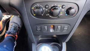 Black Dacia Sandero 2013 in Marijampole, with an engine capacity of 1.46 L and mileage of 270 thousand km for 2900 €, photo 10 on AUTOMOTO.COM.LV