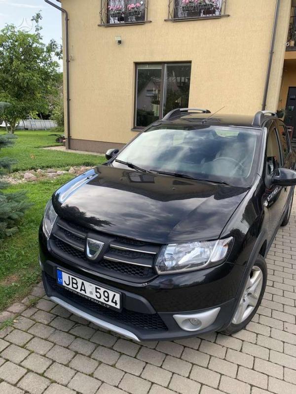 Black Dacia Sandero 2015 in Kaunas, with an engine capacity of 1.46 L and mileage of 122 thousand km for 3900 €, photo 3 on AUTOMOTO.COM.LV