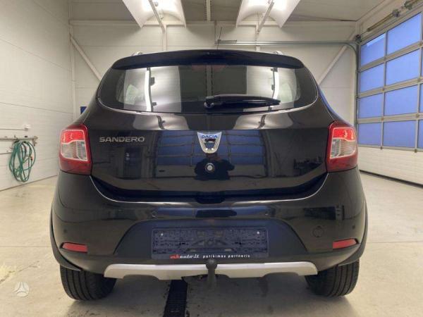Melns Dacia Sandero 2016 Radviliškis, ar dzinēja tilpumu 1.46 L un nobraukumu 160 tūkst. km par 5450 €, foto 6 vietnē AUTOMOTO.COM.LV