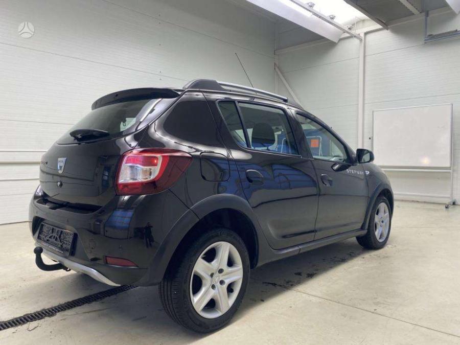 Melns Dacia Sandero 2016 Radviliškis, ar dzinēja tilpumu 1.46 L un nobraukumu 160 tūkst. km par 4850 €, foto 5 vietnē AUTOMOTO.COM.LV