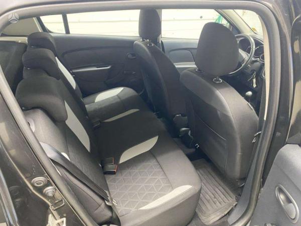 Melns Dacia Sandero 2016 Radviliškis, ar dzinēja tilpumu 1.46 L un nobraukumu 160 tūkst. km par 4850 €, foto 9 vietnē AUTOMOTO.COM.LV