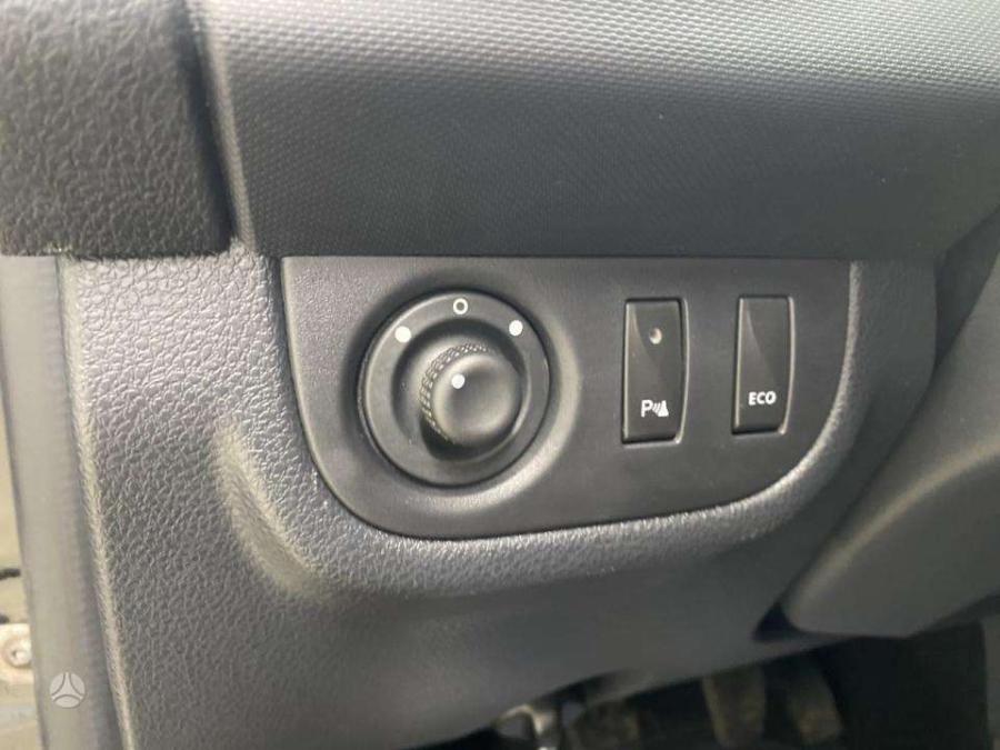 Black Dacia Sandero 2016 in Radviliskis, with an engine capacity of 1.46 L and mileage of 160 thousand km for 4850 €, photo 13 on AUTOMOTO.COM.LV