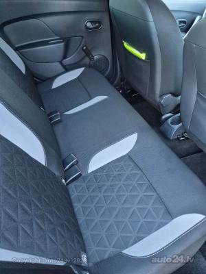 Melns Dacia Sandero 2016 Tallina, ar dzinēja tilpumu 1.50 L un nobraukumu 61 tūkst. km par 5590 €, foto 13 vietnē AUTOMOTO.COM.LV