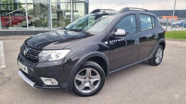 Melns Dacia Sandero 2018 Šauļi, ar dzinēja tilpumu 0.90 L un nobraukumu 143 tūkst. km par 4999 €, foto 1 vietnē AUTOMOTO.COM.LV