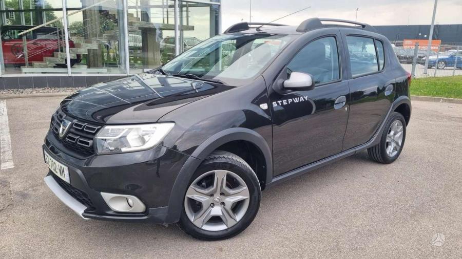 Melns Dacia Sandero 2018 Šauļi, ar dzinēja tilpumu 0.90 L un nobraukumu 143 tūkst. km par 4999 €, foto 1 vietnē AUTOMOTO.COM.LV