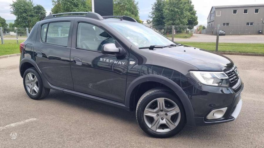 Melns Dacia Sandero 2018 Šauļi, ar dzinēja tilpumu 0.90 L un nobraukumu 143 tūkst. km par 4999 €, foto 3 vietnē AUTOMOTO.COM.LV