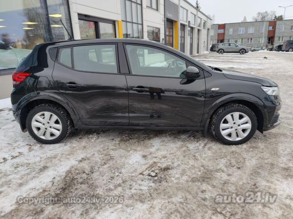 Black Dacia Sandero 2021 in Tartu, with an engine capacity of 1.00 L and mileage of 31 thousand km for 10490 €, photo 2 on AUTOMOTO.COM.LV