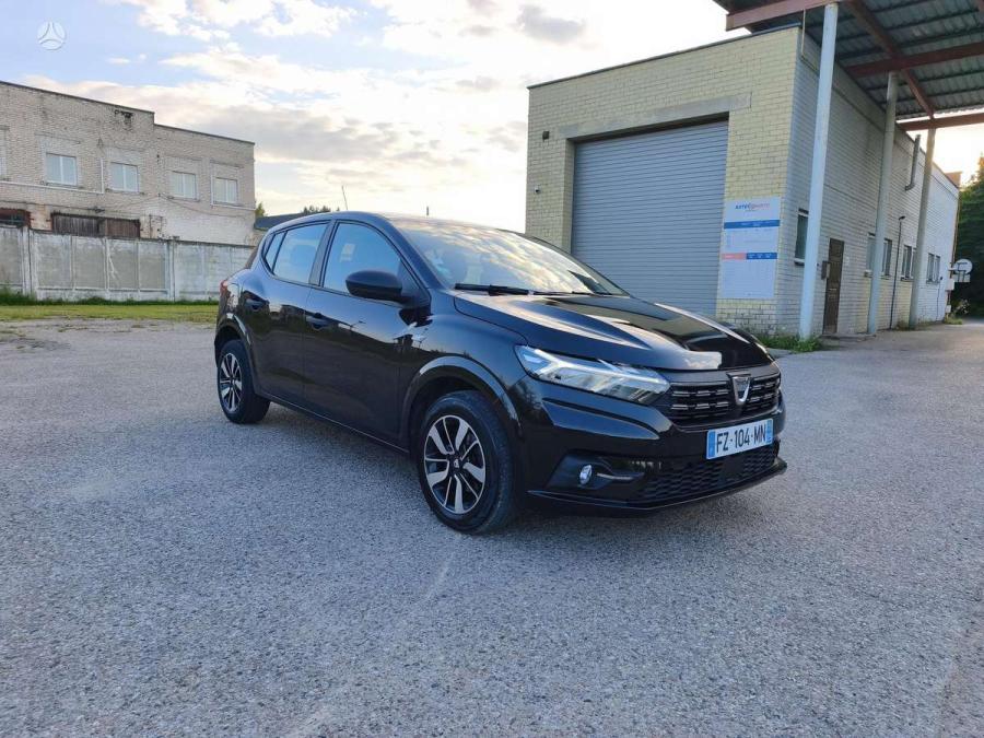 Black Dacia Sandero 2021 in Anyksciai, with an engine capacity of 1.00 L and mileage of 26 thousand km for 7400 €, photo 1 on AUTOMOTO.COM.LV