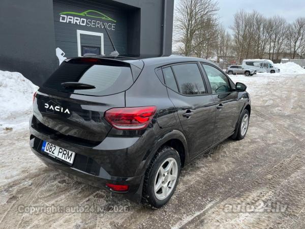 Black Dacia Sandero 2024 in Tallinn, with an engine capacity of 1.00 L and mileage of 14 thousand km for 13000 €, photo 3 on AUTOMOTO.COM.LV
