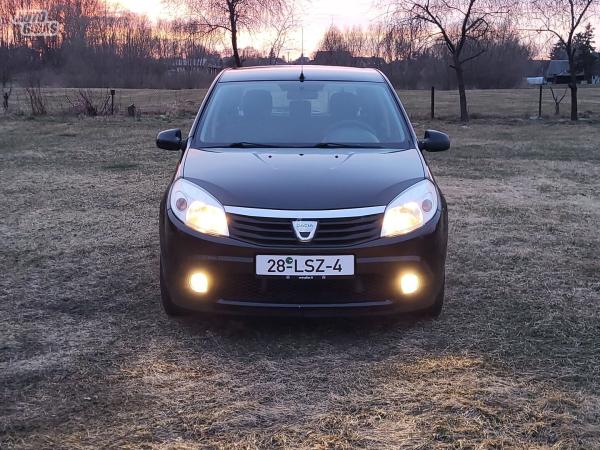 Black Dacia Sandero 2010 in Vilkaviskis, with an engine capacity of 1.40 L and mileage of 200 thousand km for 1650 €, photo 7 on AUTOMOTO.COM.LV