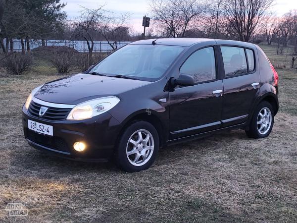 Black Dacia Sandero 2010 in Vilkaviskis, with an engine capacity of 1.40 L and mileage of 200 thousand km for 1650 €, photo 10 on AUTOMOTO.COM.LV