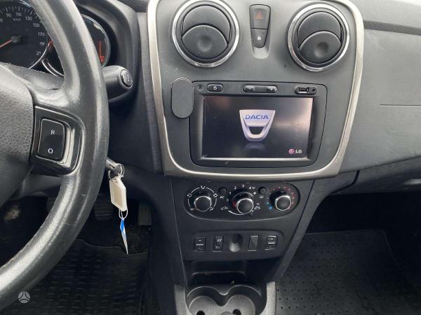 Zils Dacia Sandero 2014 Viļņa, ar dzinēja tilpumu 0.90 L un nobraukumu 204 tūkst. km par 2900 €, foto 11 vietnē AUTOMOTO.COM.LV