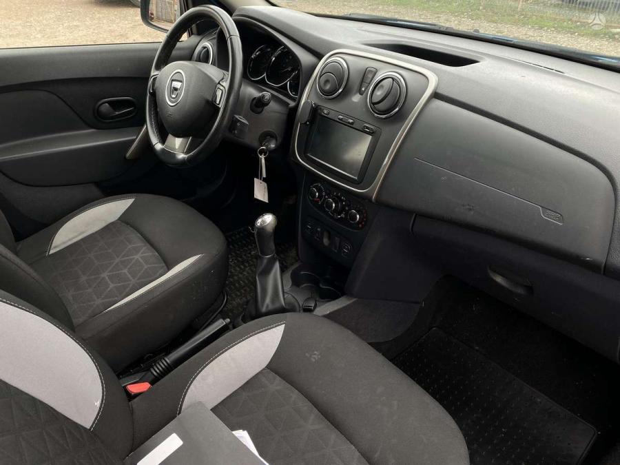 Zils Dacia Sandero 2014 Viļņa, ar dzinēja tilpumu 0.90 L un nobraukumu 203 tūkst. km par 3200 €, foto 15 vietnē AUTOMOTO.COM.LV