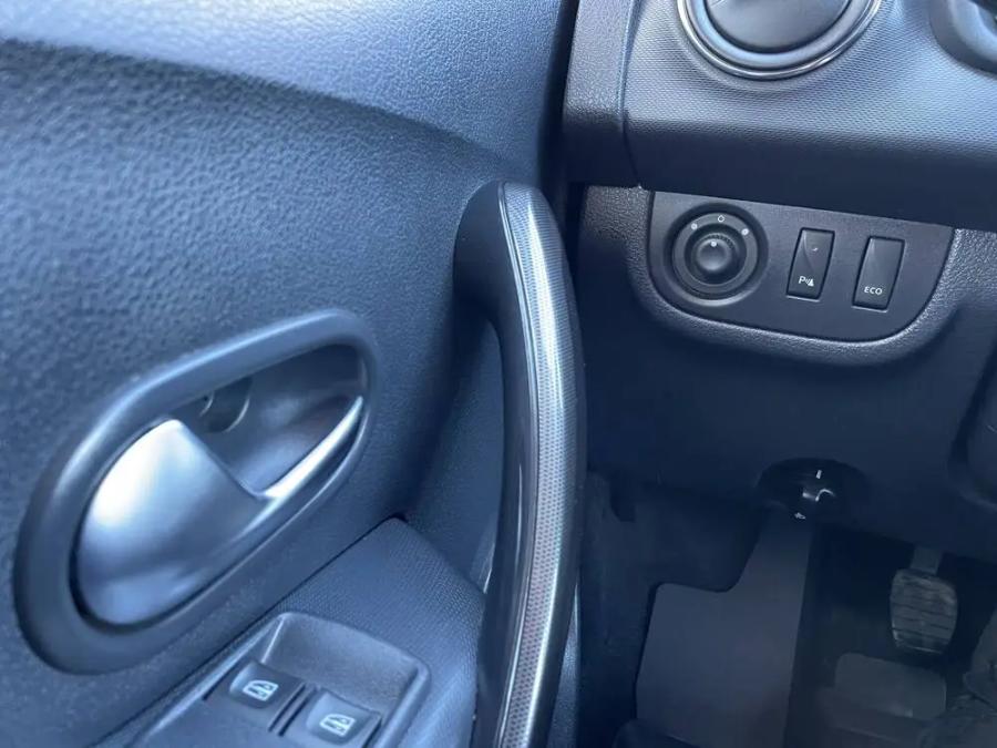 Blue Dacia Sandero 2019 in Talsi, with an engine capacity of 0.90 L and mileage of 127 thousand km for 5800 €, photo 14 on AUTOMOTO.COM.LV
