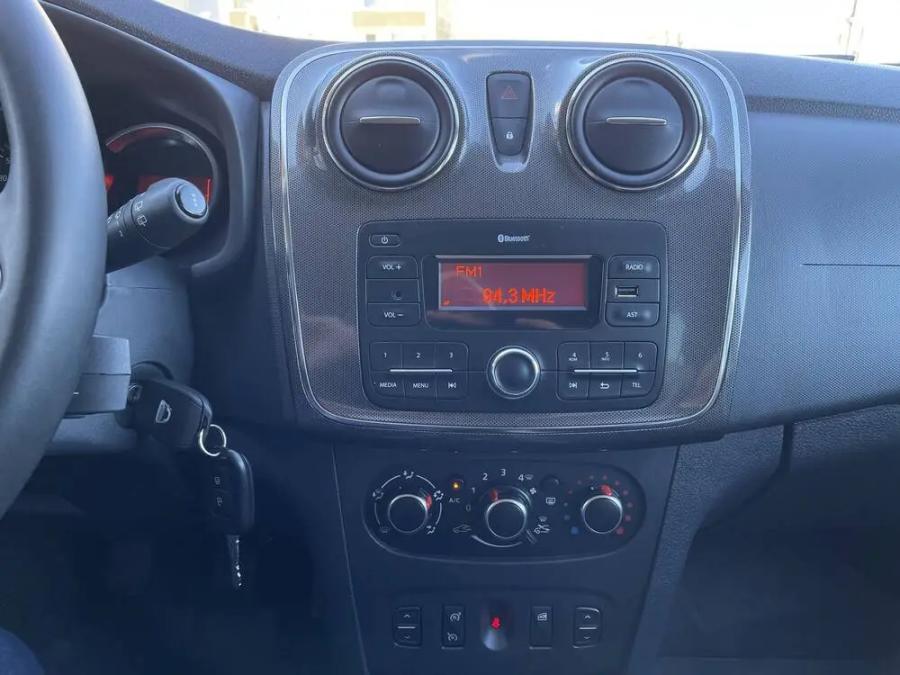 Blue Dacia Sandero 2019 in Talsi, with an engine capacity of 0.90 L and mileage of 127 thousand km for 5800 €, photo 19 on AUTOMOTO.COM.LV