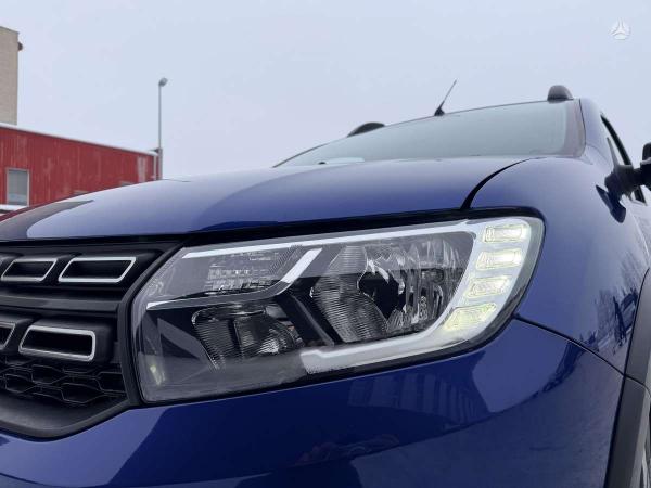 Blue Dacia Sandero 2020 in Taurage, with an engine capacity of 1.46 L and mileage of 120 thousand km for 6999 €, photo 4 on AUTOMOTO.COM.LV
