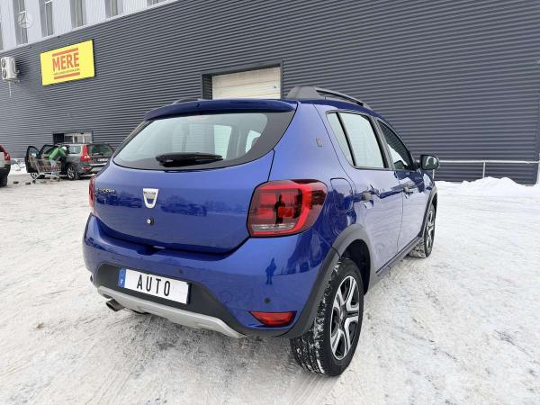 Blue Dacia Sandero 2020 in Taurage, with an engine capacity of 1.46 L and mileage of 120 thousand km for 6999 €, photo 10 on AUTOMOTO.COM.LV