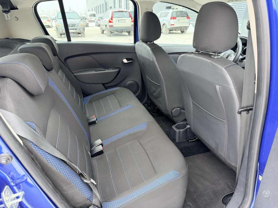 Blue Dacia Sandero 2020 in Taurage, with an engine capacity of 1.46 L and mileage of 120 thousand km for 6999 €, photo 27 on AUTOMOTO.COM.LV