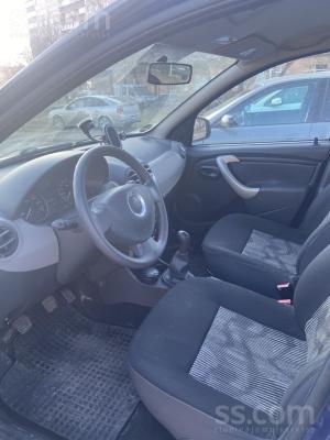 Blue Dacia Sandero 2008 in Riga, with an engine capacity of 1.40 L and mileage of 89 thousand km for 2100 €, photo 4 on AUTOMOTO.COM.LV
