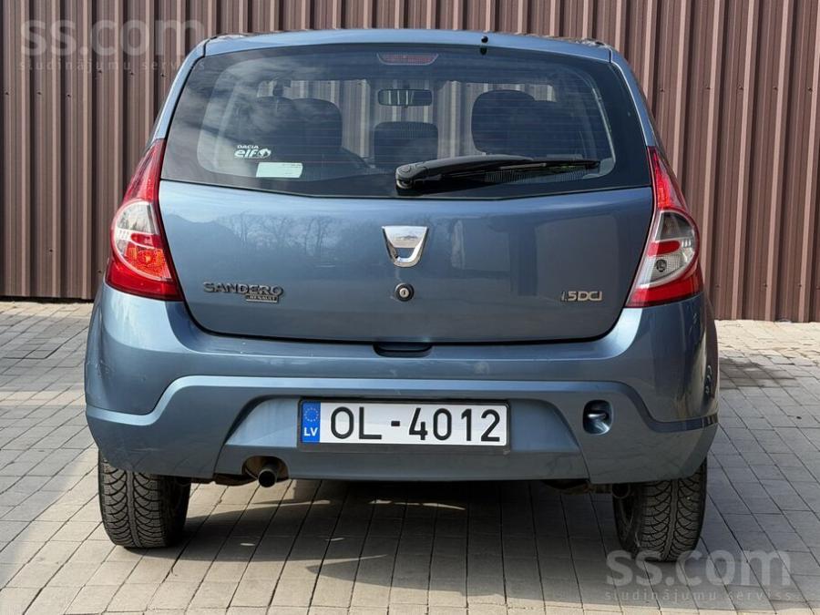 Zils Dacia Sandero 2010 Rīga, ar dzinēja tilpumu 1.50 L un nobraukumu 173 tūkst. km par 2100 €, foto 5 vietnē AUTOMOTO.COM.LV