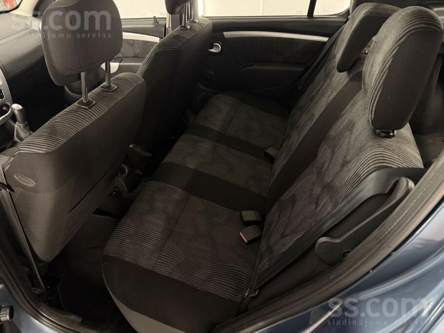 Zils Dacia Sandero 2010 Rīga, ar dzinēja tilpumu 1.50 L un nobraukumu 173 tūkst. km par 2100 €, foto 10 vietnē AUTOMOTO.COM.LV