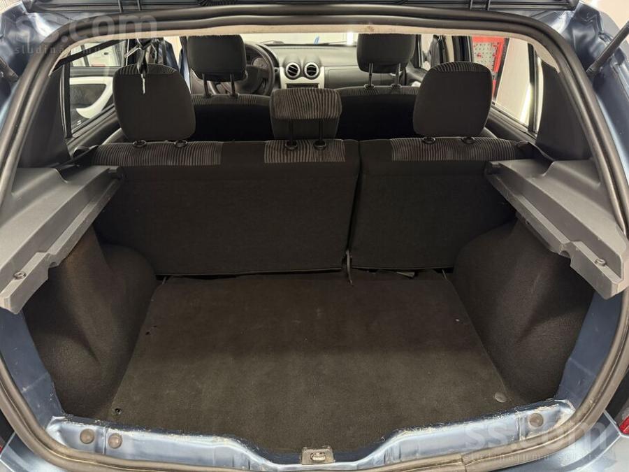 Zils Dacia Sandero 2010 Rīga, ar dzinēja tilpumu 1.50 L un nobraukumu 173 tūkst. km par 2100 €, foto 11 vietnē AUTOMOTO.COM.LV
