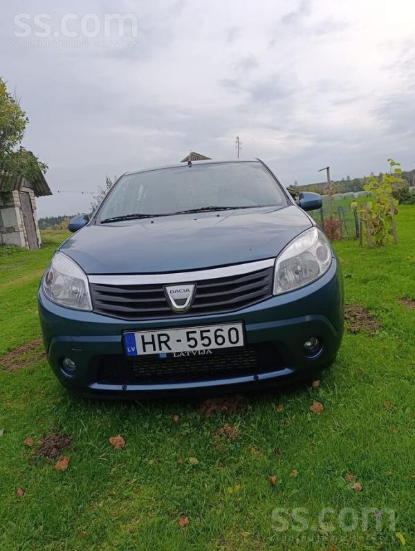 Zils Dacia Sandero 2011 Alūksne, ar dzinēja tilpumu 1.50 L un nobraukumu 235 tūkst. km par 1950 €, foto 1 vietnē AUTOMOTO.COM.LV