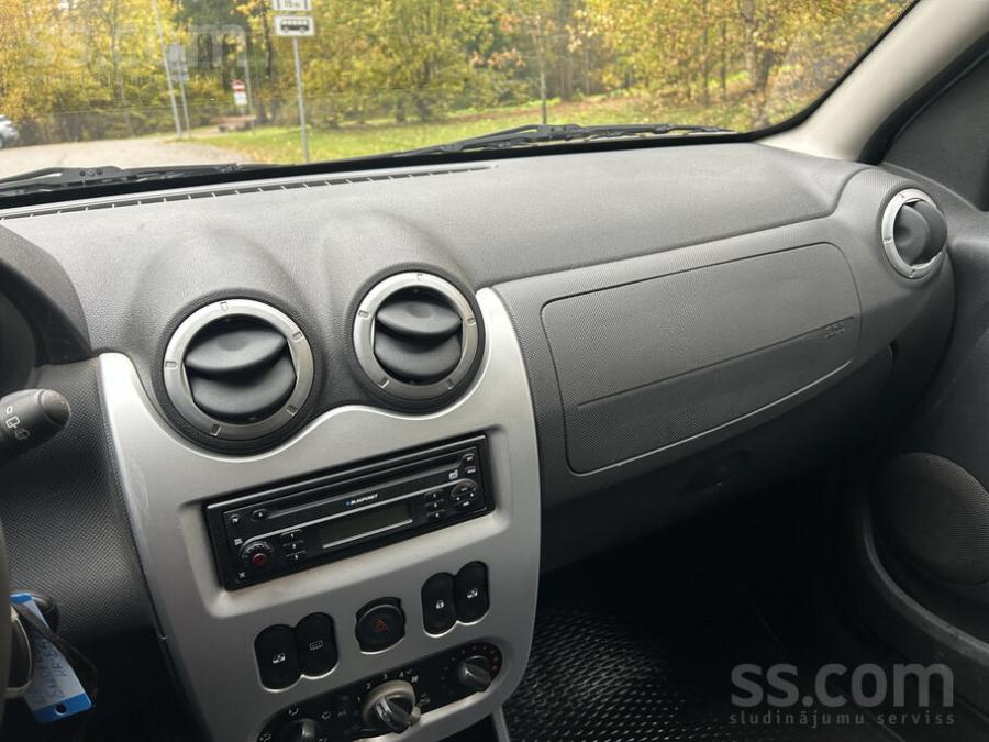 Zils Dacia Sandero 2011 Alūksne, ar dzinēja tilpumu 1.50 L un nobraukumu 0 tūkst. km par 1850 €, foto 17 vietnē AUTOMOTO.COM.LV