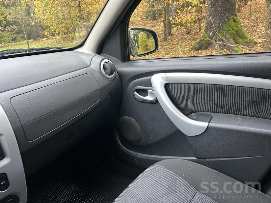 Zils Dacia Sandero 2011 Alūksne, ar dzinēja tilpumu 1.50 L un nobraukumu 0 tūkst. km par 1850 €, foto 19 vietnē AUTOMOTO.COM.LV