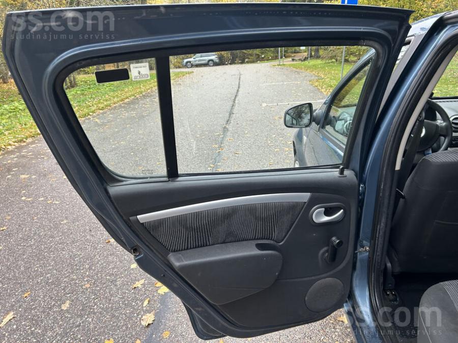 Zils Dacia Sandero 2011 Alūksne, ar dzinēja tilpumu 1.50 L un nobraukumu 0 tūkst. km par 1850 €, foto 21 vietnē AUTOMOTO.COM.LV